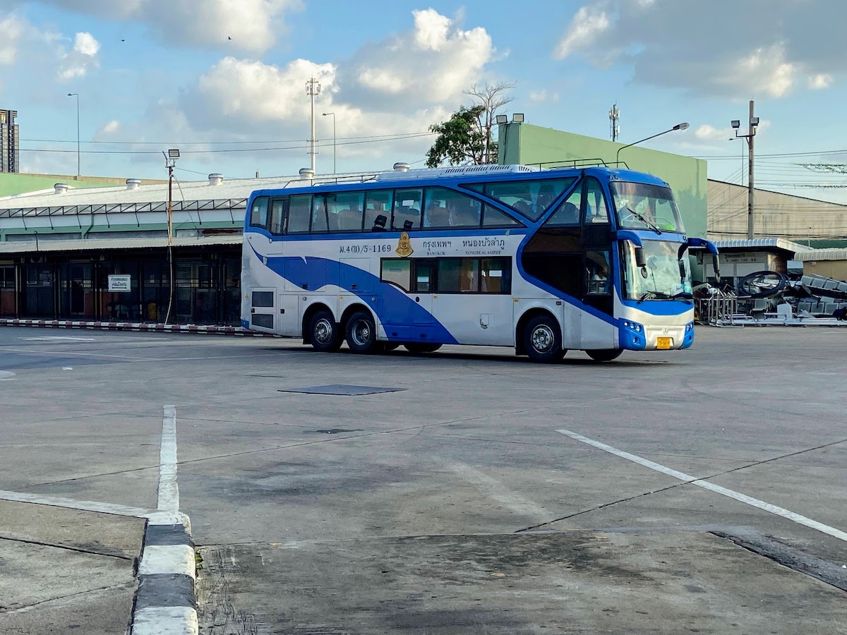 จองตั๋วรถทัวร์ บขส 999 กรุงเทพฯ หมอชิต - หนองบัวลำภู นาวัง ม.4ข
