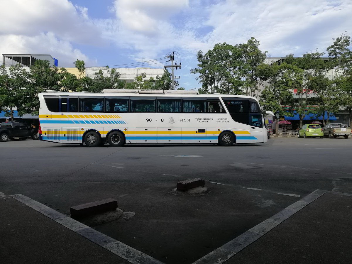 จองตั๋วบางกอกบัสไลน์กรุงเทพ - กำแพงเพชร - เชียงราย | รถออกทุกวัน